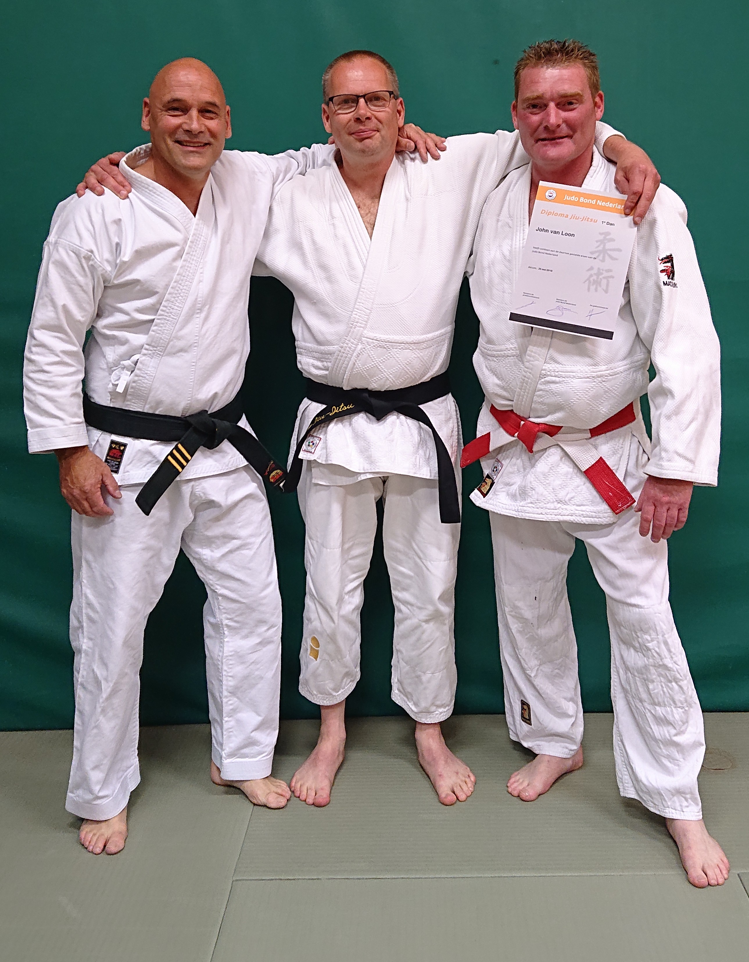 John van Loon geslaagd voor zwarte band jiujitsu • Eerste Judoclub ...